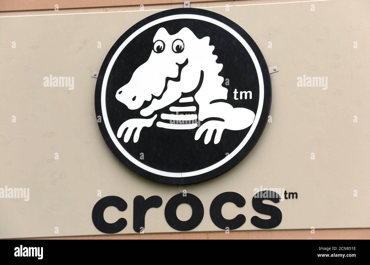 Crocs logo hi-res stock photography and images - Alamy