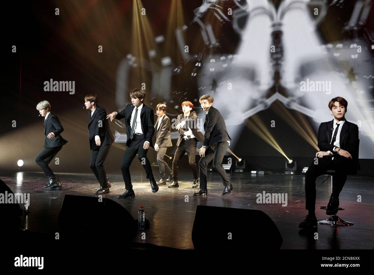 The south korean pop group bts hi-res stock photography and images - Alamy