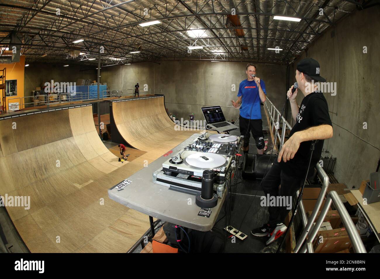 Tony hawks skateboard hi-res stock photography and images - Alamy