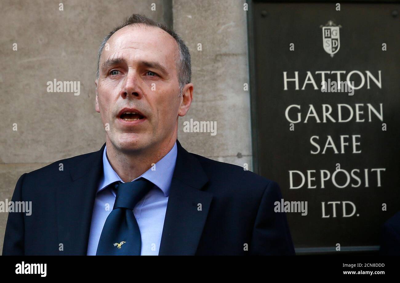 Flying squad police hi-res stock photography and images - Alamy