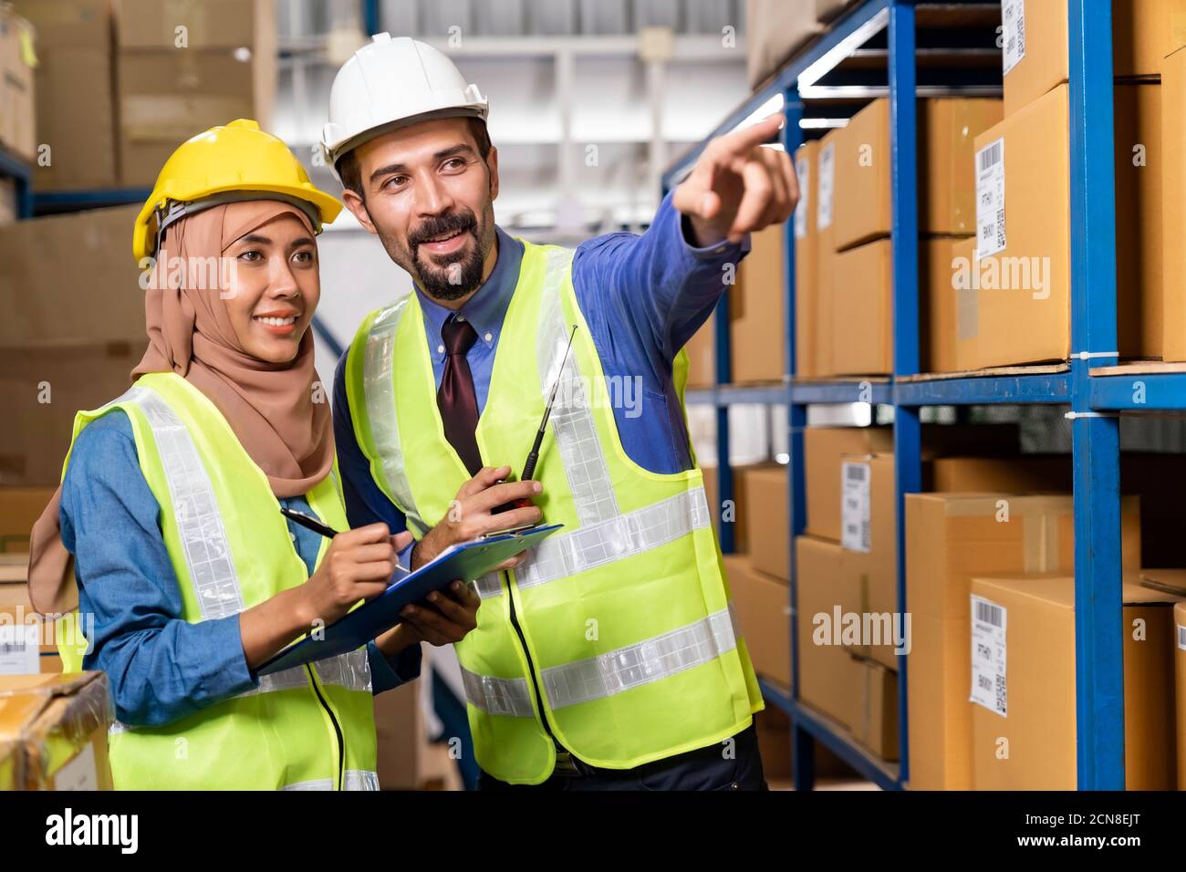 Muslim worker hi-res stock photography and images - Alamy
