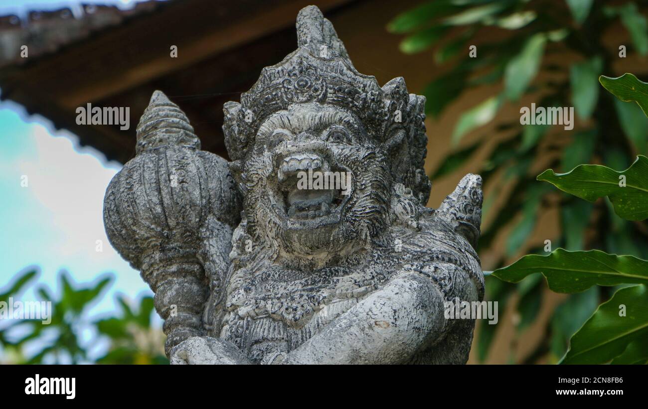 Statue head face bali hi-res stock photography and images - Alamy