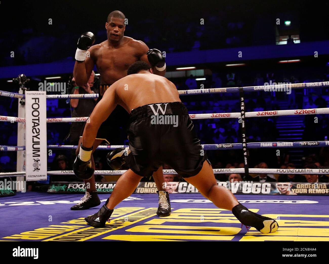 Copper Box Arena Boxing High Resolution Stock Photography and Images ...