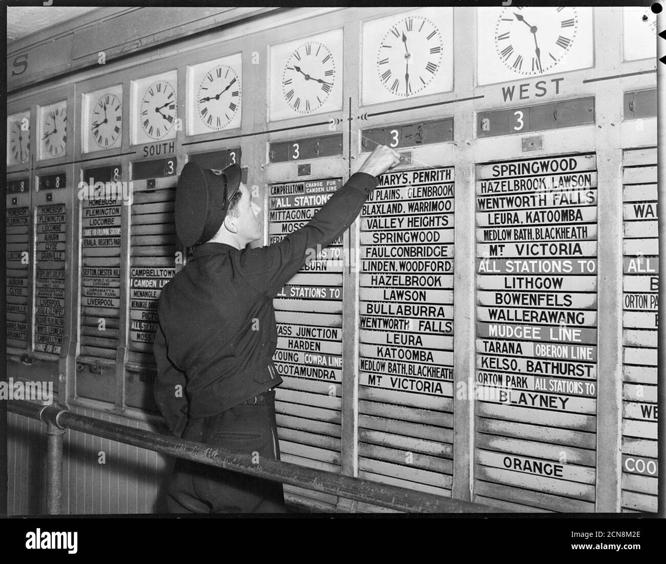 Assistant train station hi-res stock photography and images - Alamy