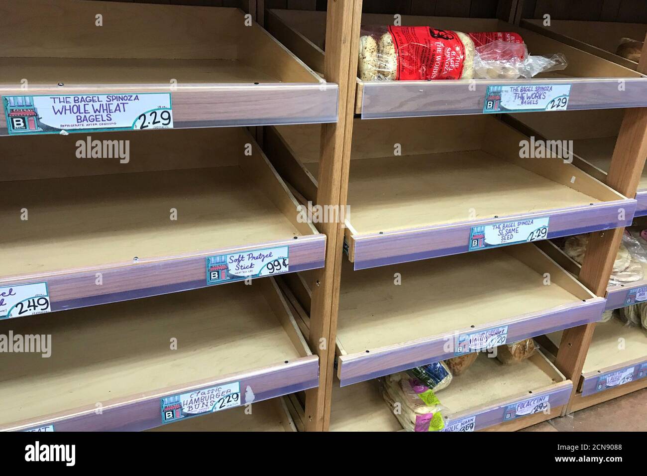 Grocery shelves storm hi-res stock photography and images - Alamy