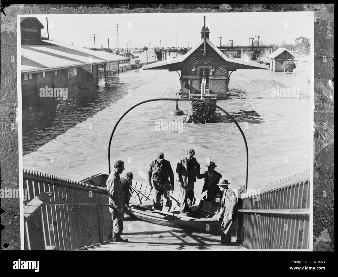 Flood platforms hi-res stock photography and images - Alamy