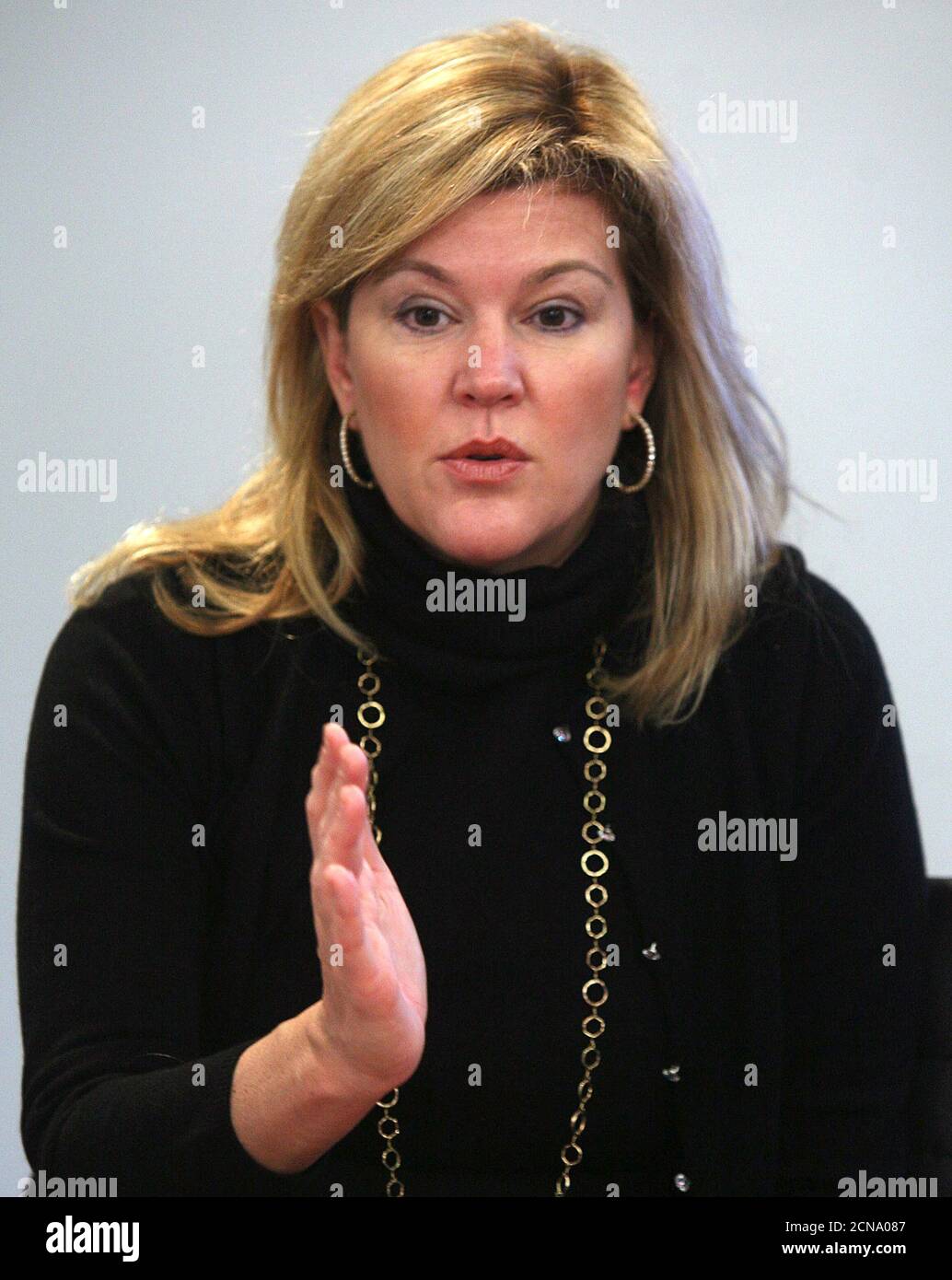 Economy business finance personalities hi-res stock photography and ...