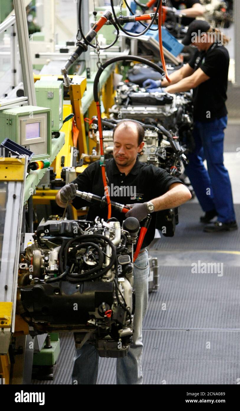 Mercedes benz diesel engine in hi-res stock photography and images - Alamy