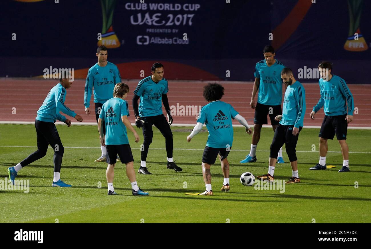 United arab emirates football team hi-res stock photography and images ...