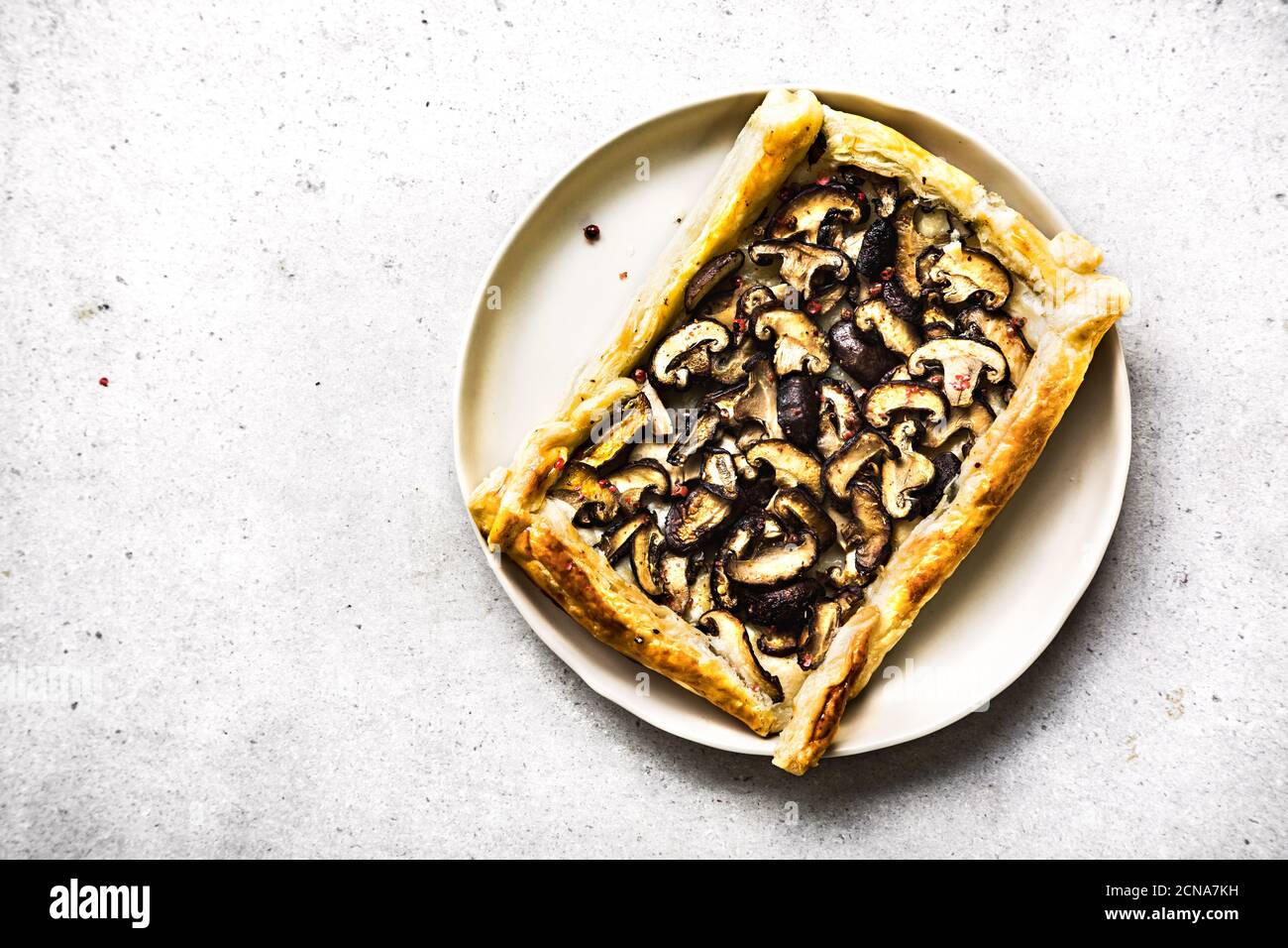 Shitake mushrom in rectangle puff pastry Stock Photo - Alamy