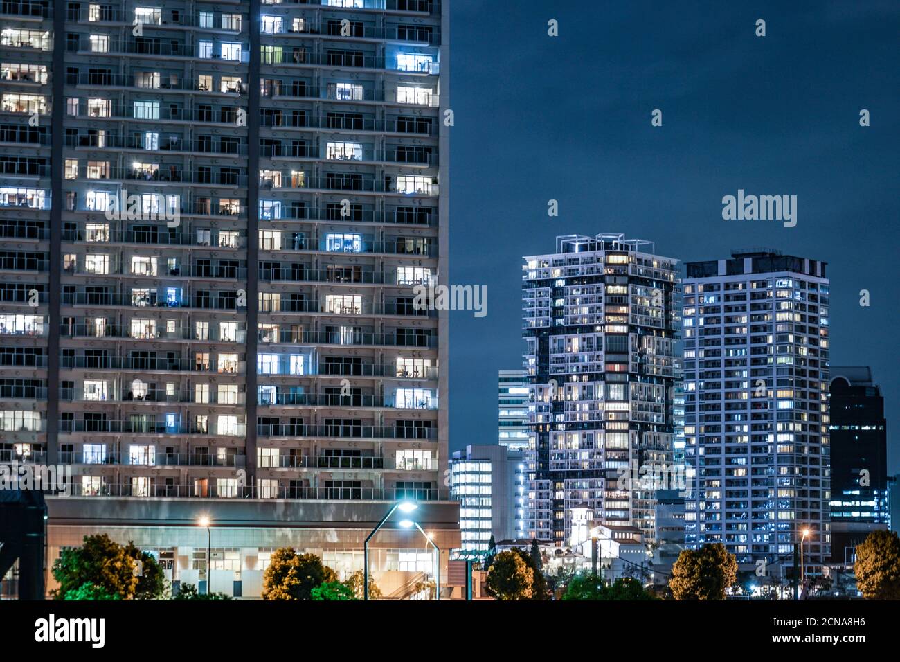 Skyscraper window view night hi-res stock photography and images - Alamy