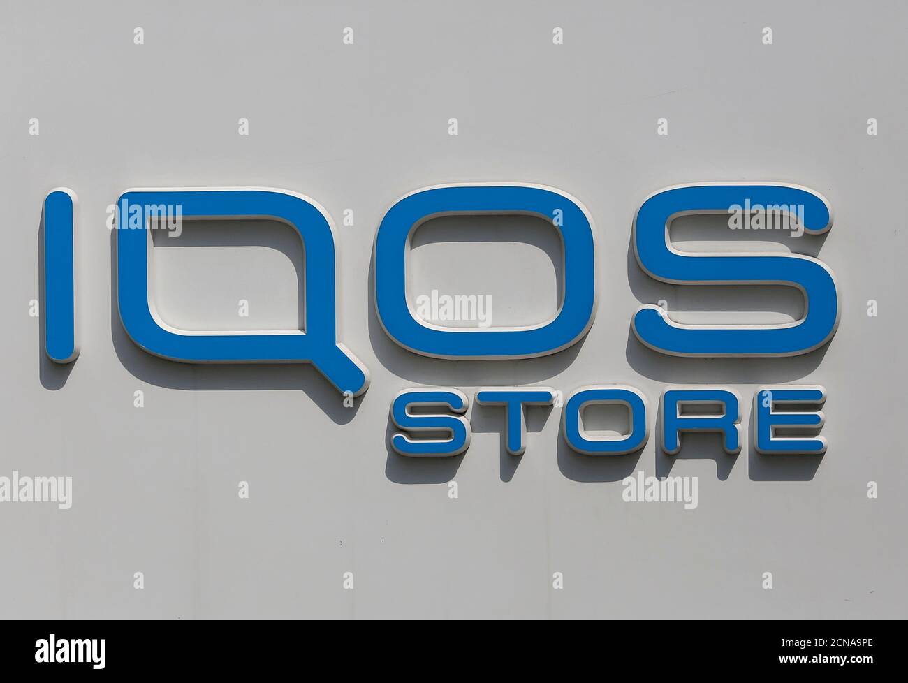 Iqos logo hi-res stock photography and images - Alamy