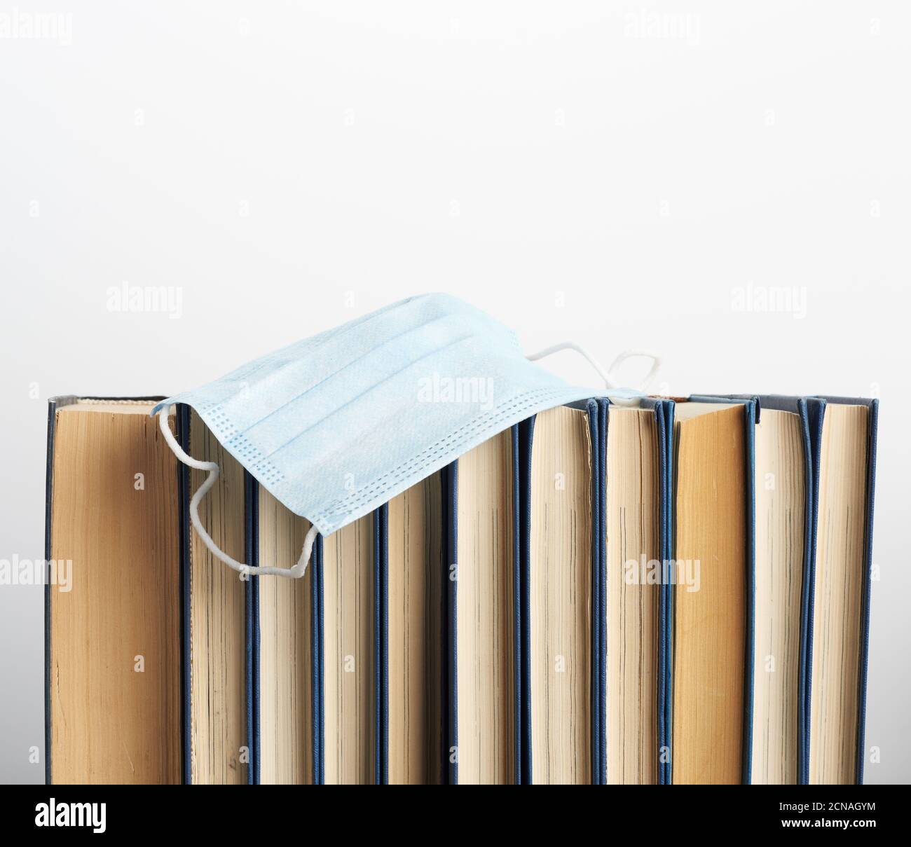 Various white disposable masks hi-res stock photography and images - Alamy