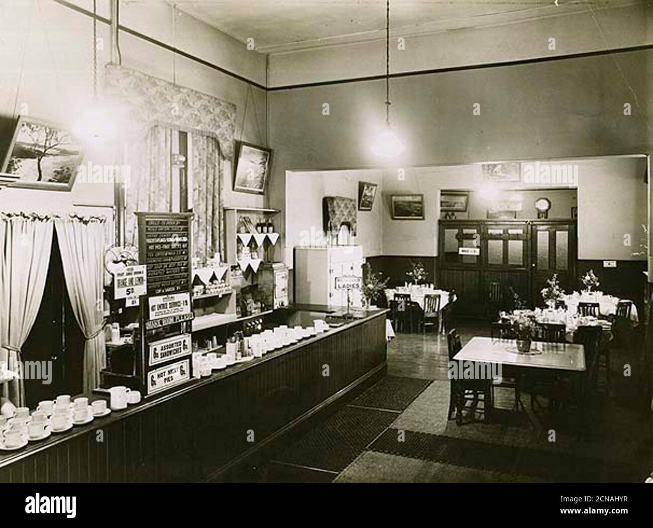 Vintage railway refreshment room hi-res stock photography and images ...