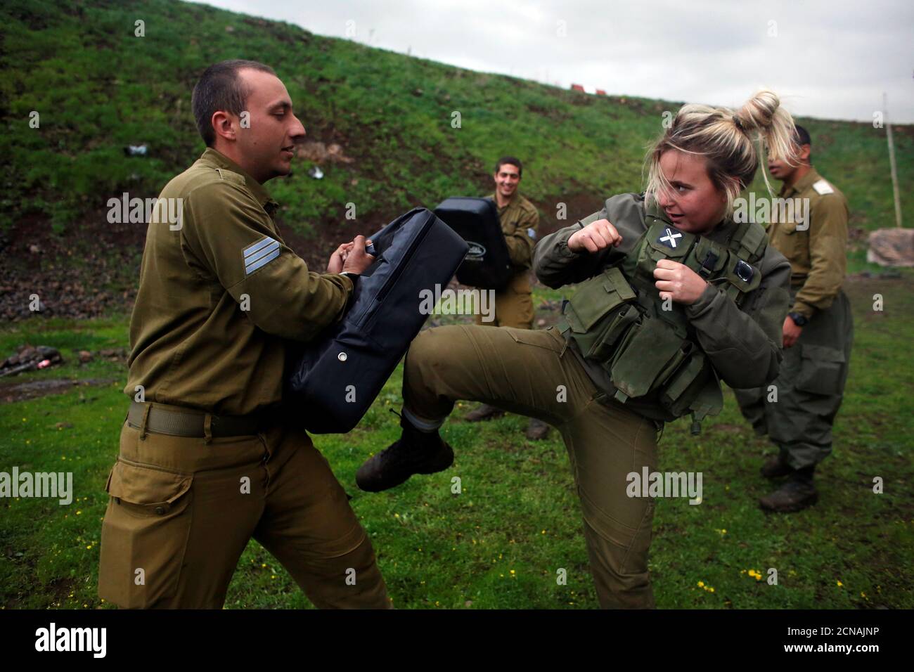 Self defence technique hi-res stock photography and images - Alamy