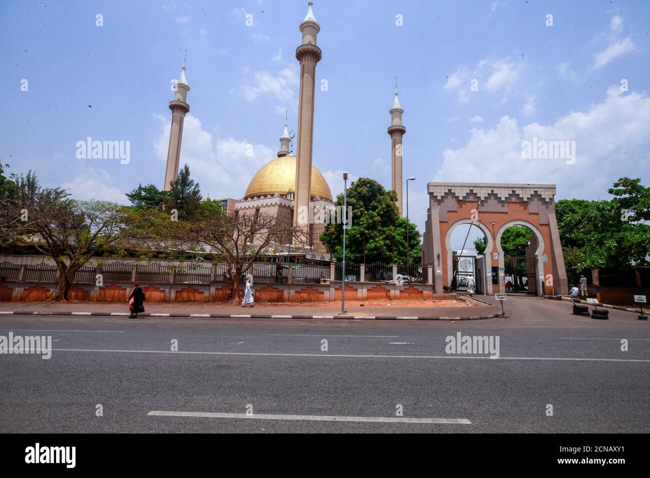 Abuja national mosque hi-res stock photography and images - Alamy