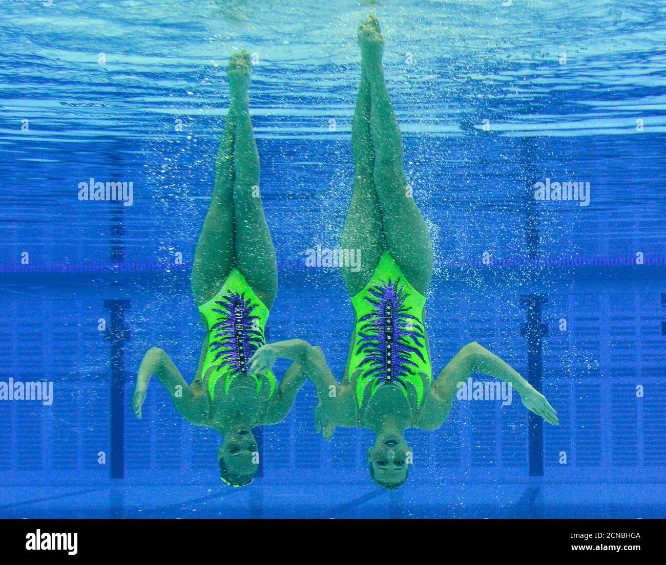 Synchronized swimming and olympics 2012 hi-res stock photography and ...