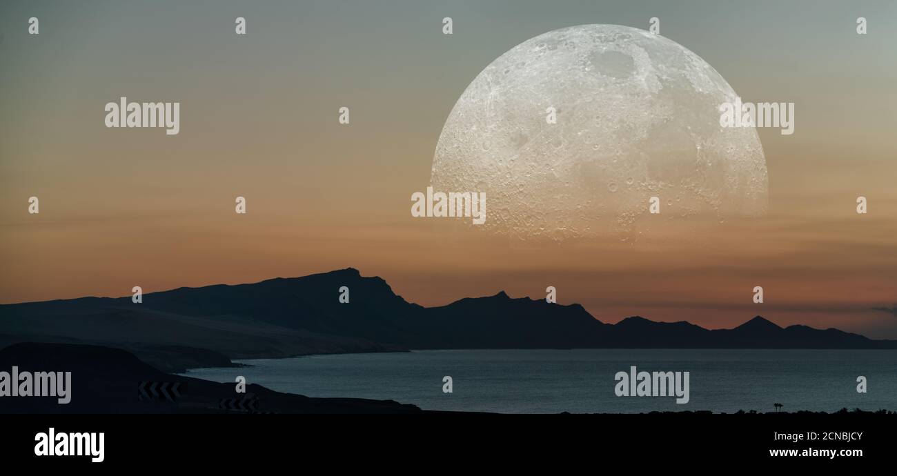 Full moon beauty nasa hi-res stock photography and images - Alamy