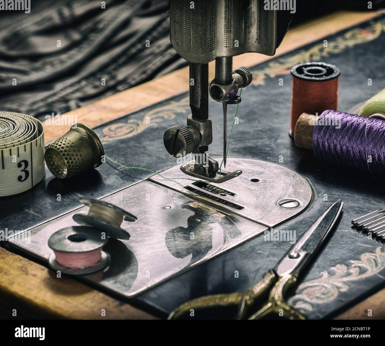 Sewing machine still life hi-res stock photography and images - Alamy