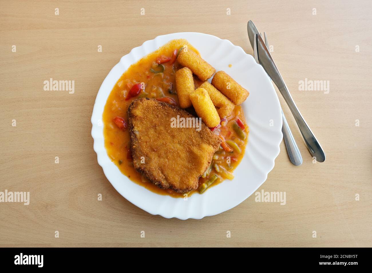 Canteen food hi-res stock photography and images - Alamy