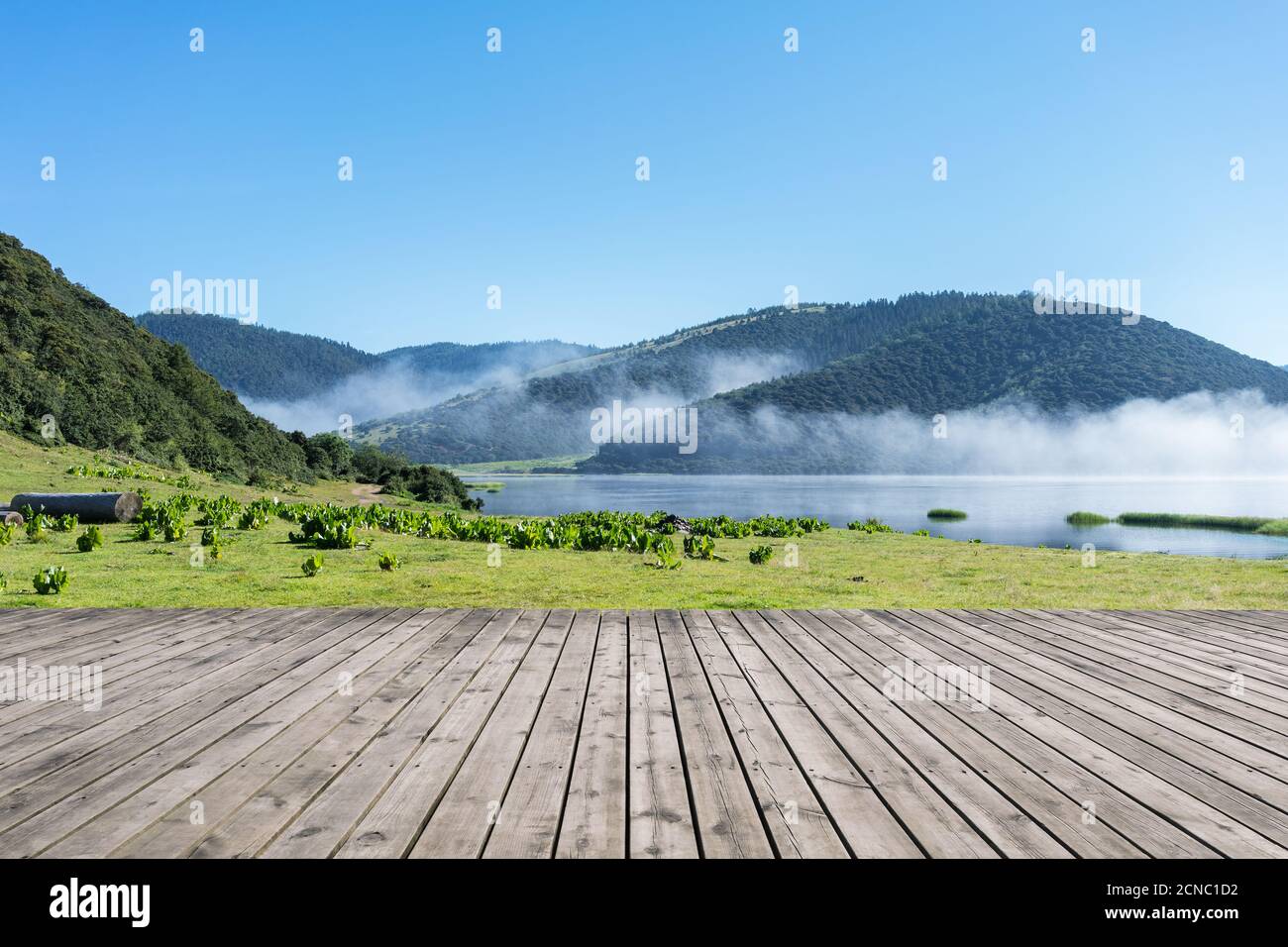 Beautiful scenery alpine mountain hi-res stock photography and images ...