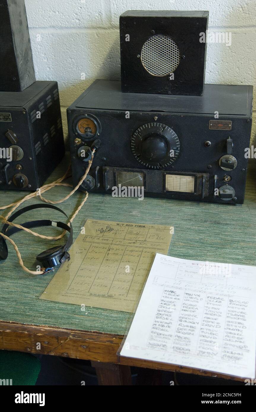 Radio codebreakers ww2 hi-res stock photography and images - Alamy