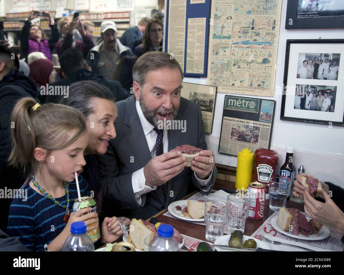 Smoked meat sandwich montréal hi-res stock photography and images - Alamy