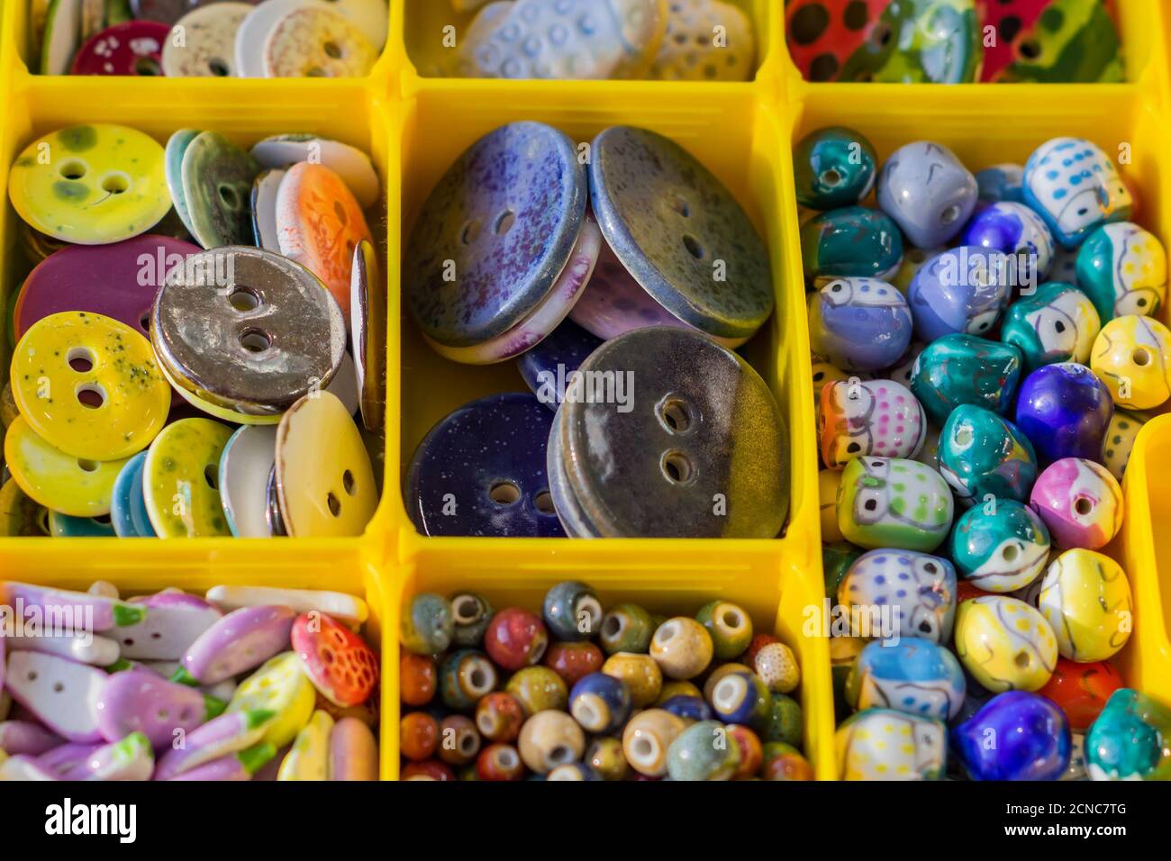 Colorful buttons beads hi-res stock photography and images - Alamy