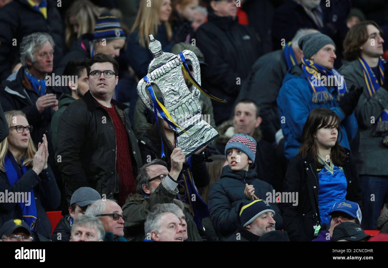 Fa cup cut out hi-res stock photography and images - Alamy