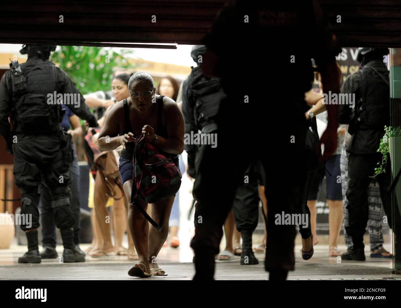 Botafogo praia shopping mall in rio de janeiro hi-res stock photography ...