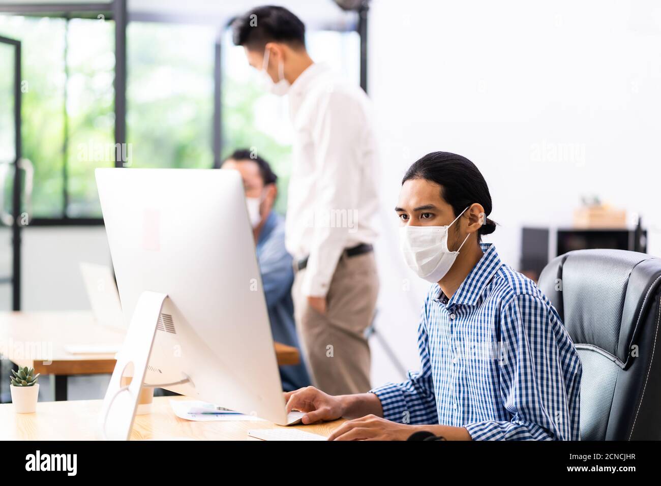 Employee face hi-res stock photography and images - Alamy