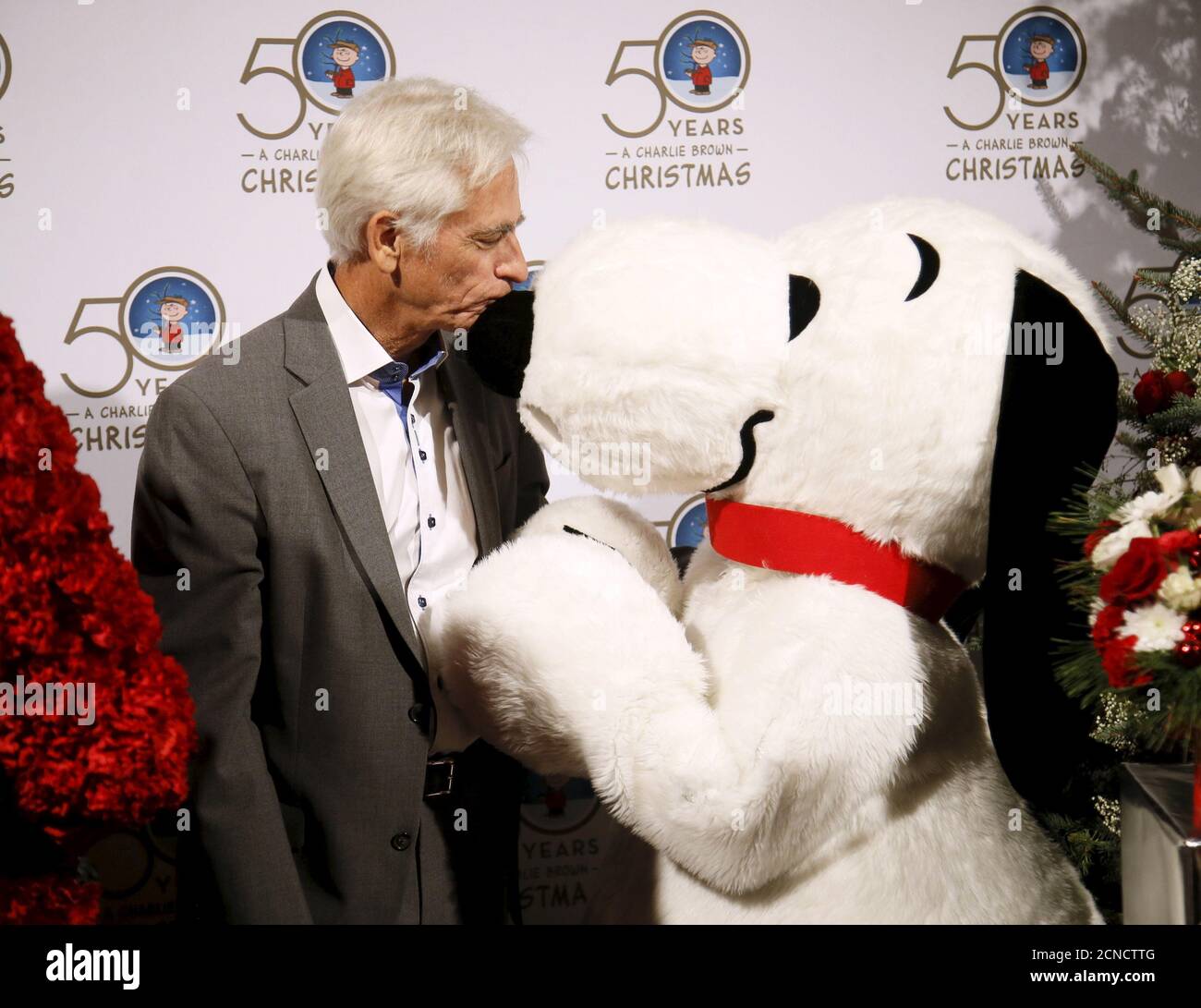 Snoopy character hi-res stock photography and images - Alamy