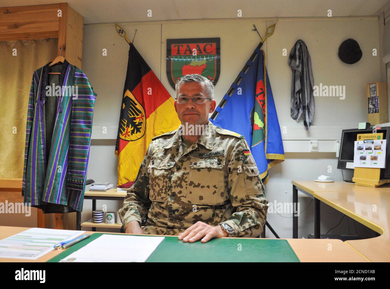 Commander of armed forces in afghanistan hi-res stock photography and ...