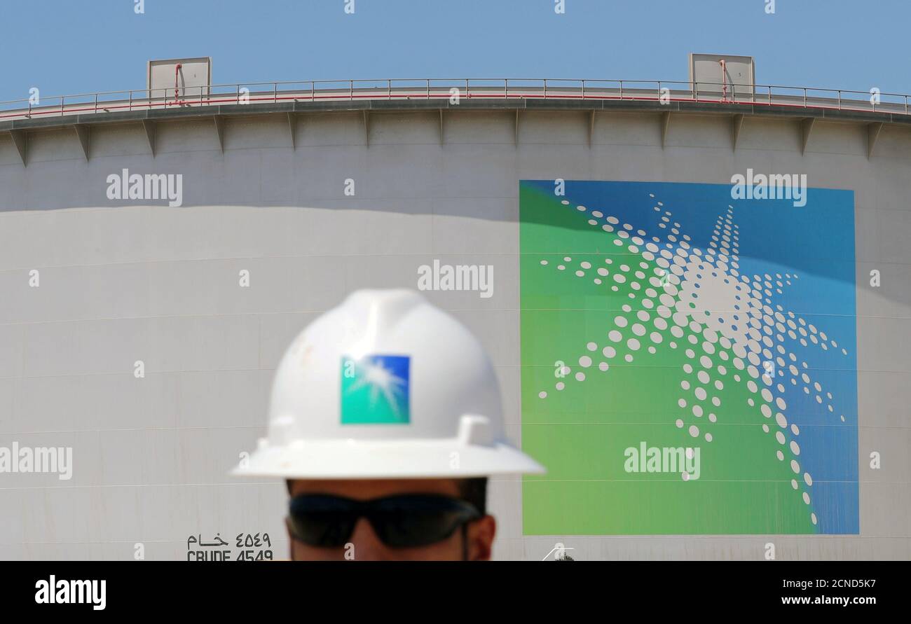 Aramco oil refinery hi-res stock photography and images - Alamy
