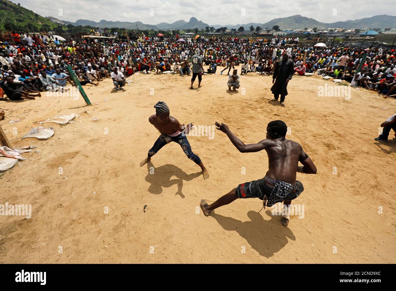 Dambe fighting hi-res stock photography and images - Alamy