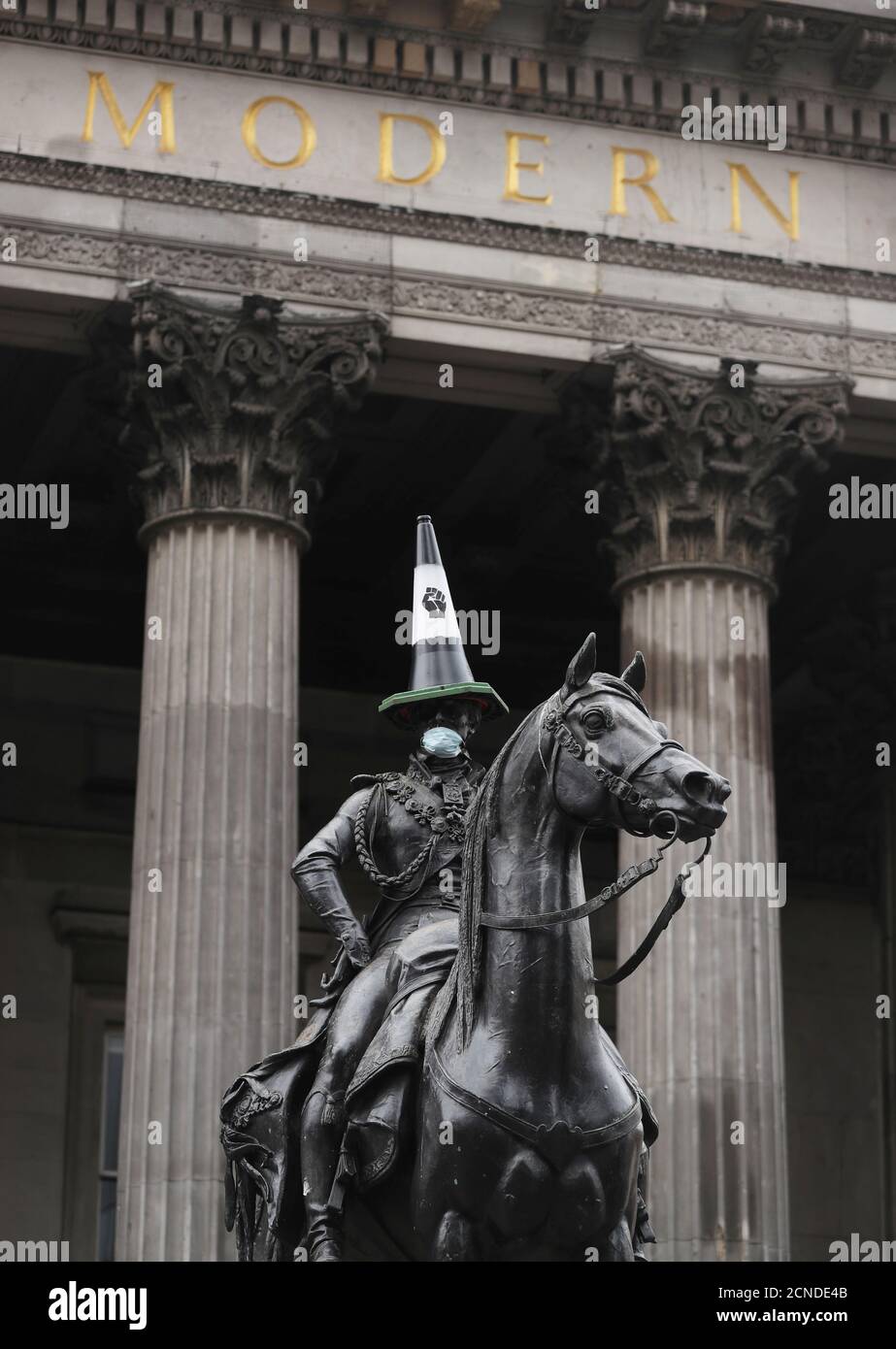 Duke of wellington statue police cone hi-res stock photography and ...
