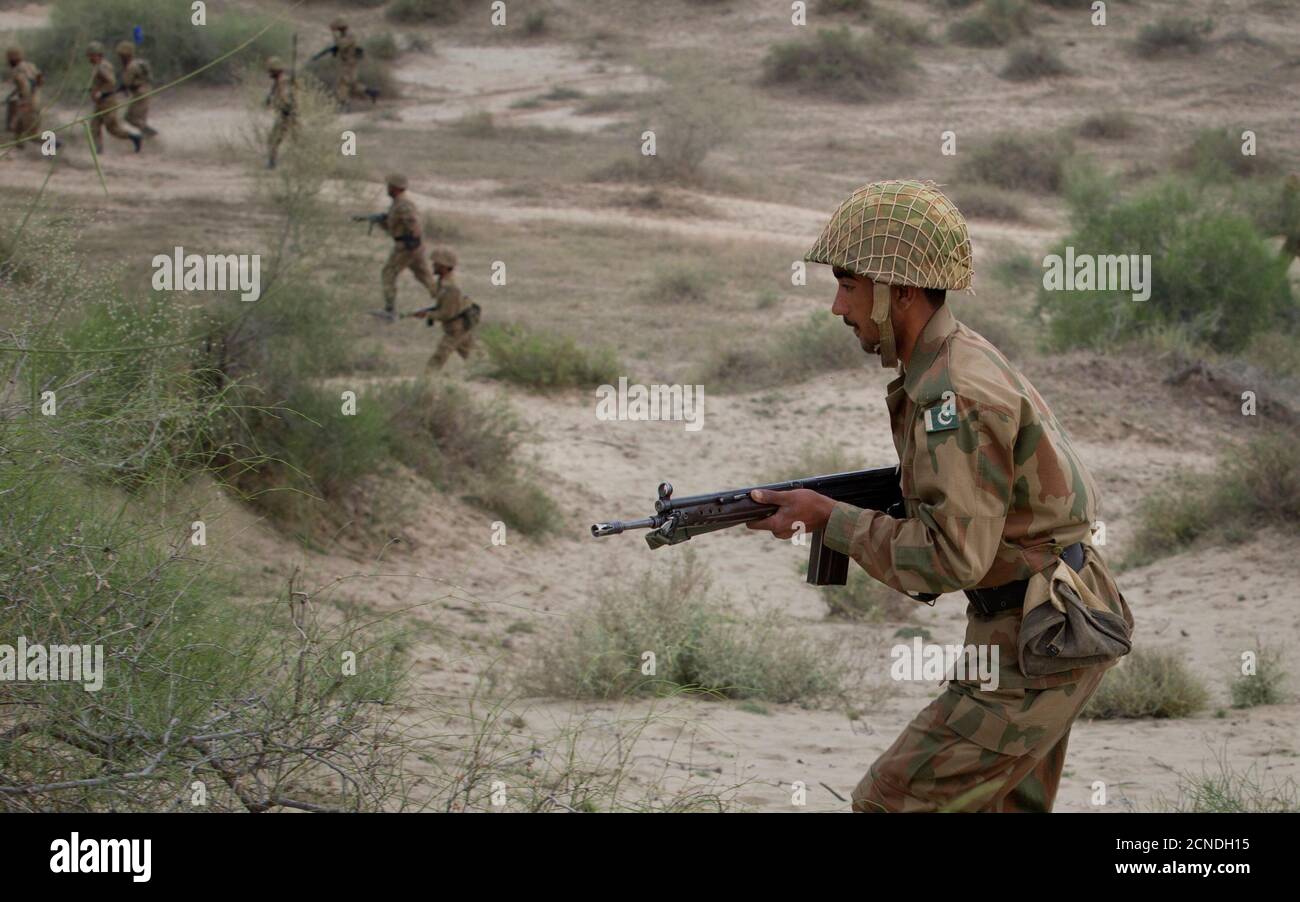 Pakistan army hi-res stock photography and images - Alamy