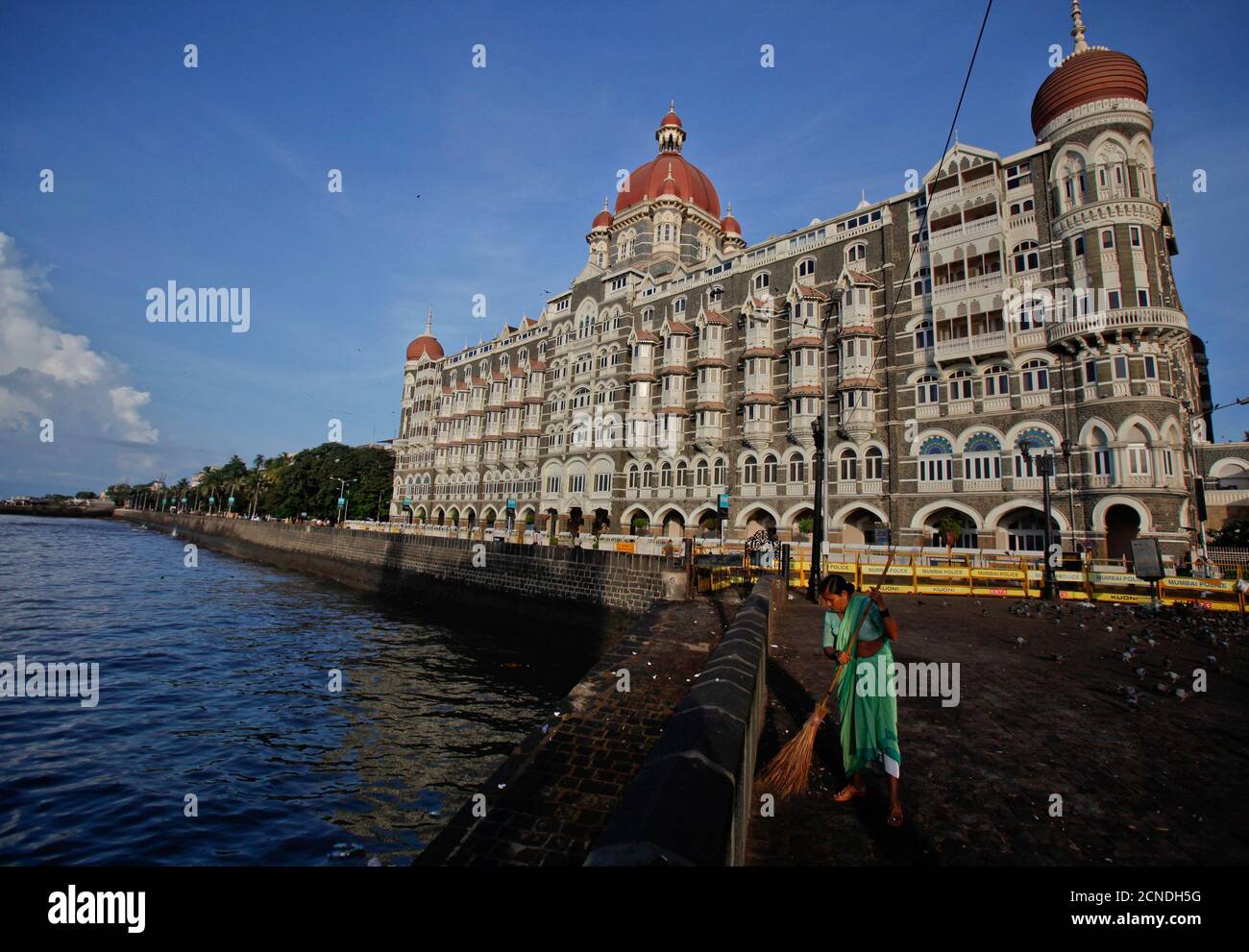 Taj mahal hotel new delhi hi-res stock photography and images - Alamy