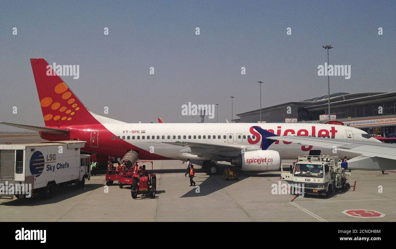 Boeing 737 800 india hi-res stock photography and images - Alamy