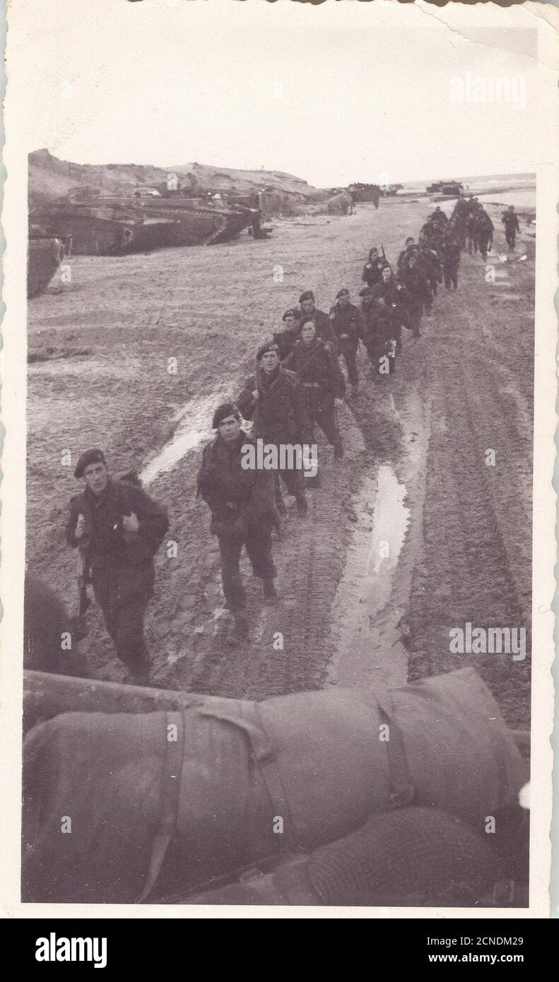 Black commandos hi-res stock photography and images - Alamy