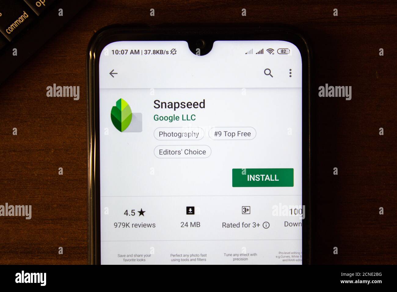 Snapseed logo hi-res stock photography and images - Alamy