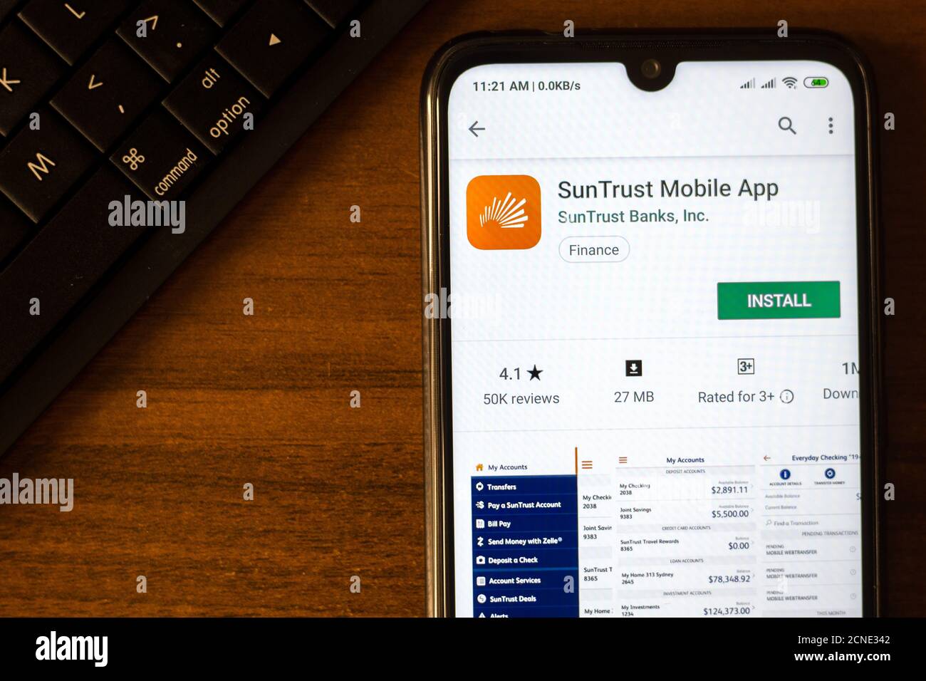 Suntrust logo hi-res stock photography and images - Alamy