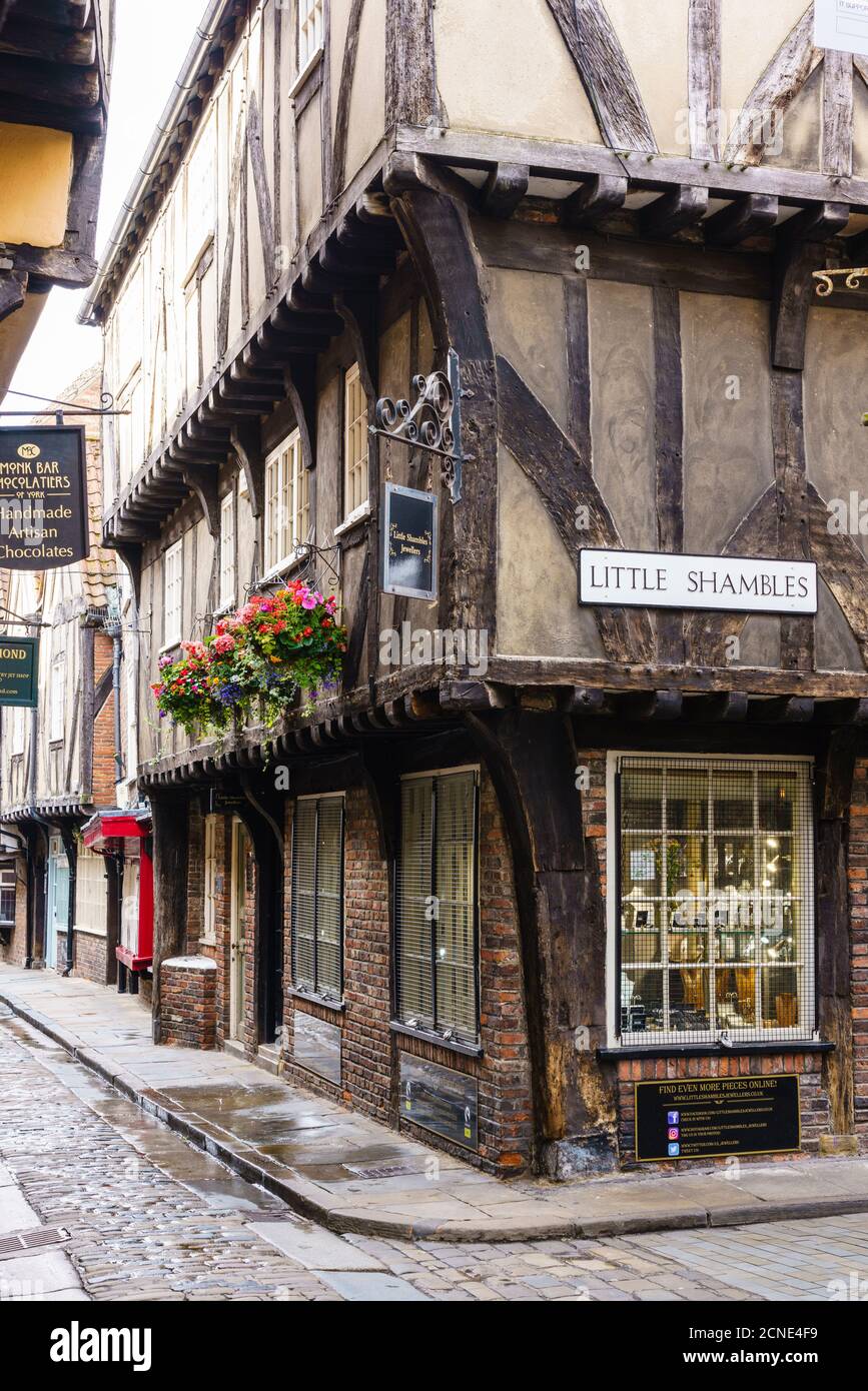 The Shambles, a preserved medieval street in York, North Yorkshire ...