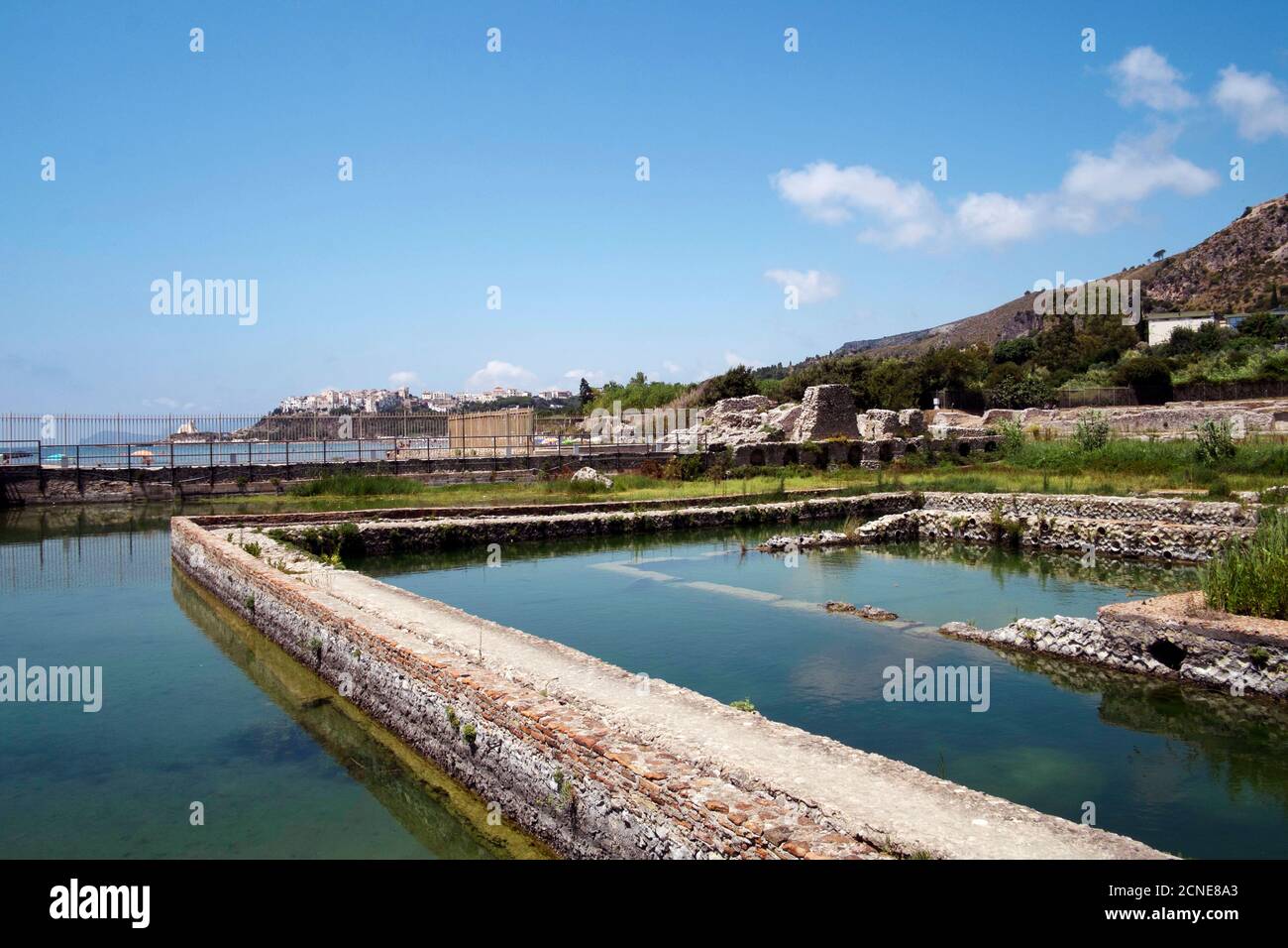 Ancient roman fish farm hi-res stock photography and images - Alamy