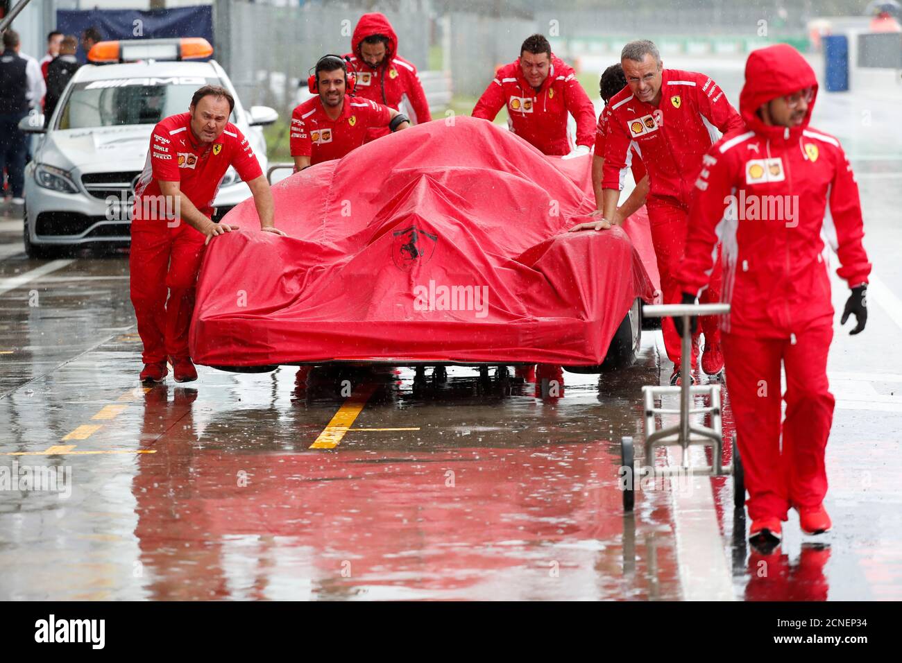 Ferrari f1 pit lane hi-res stock photography and images - Alamy