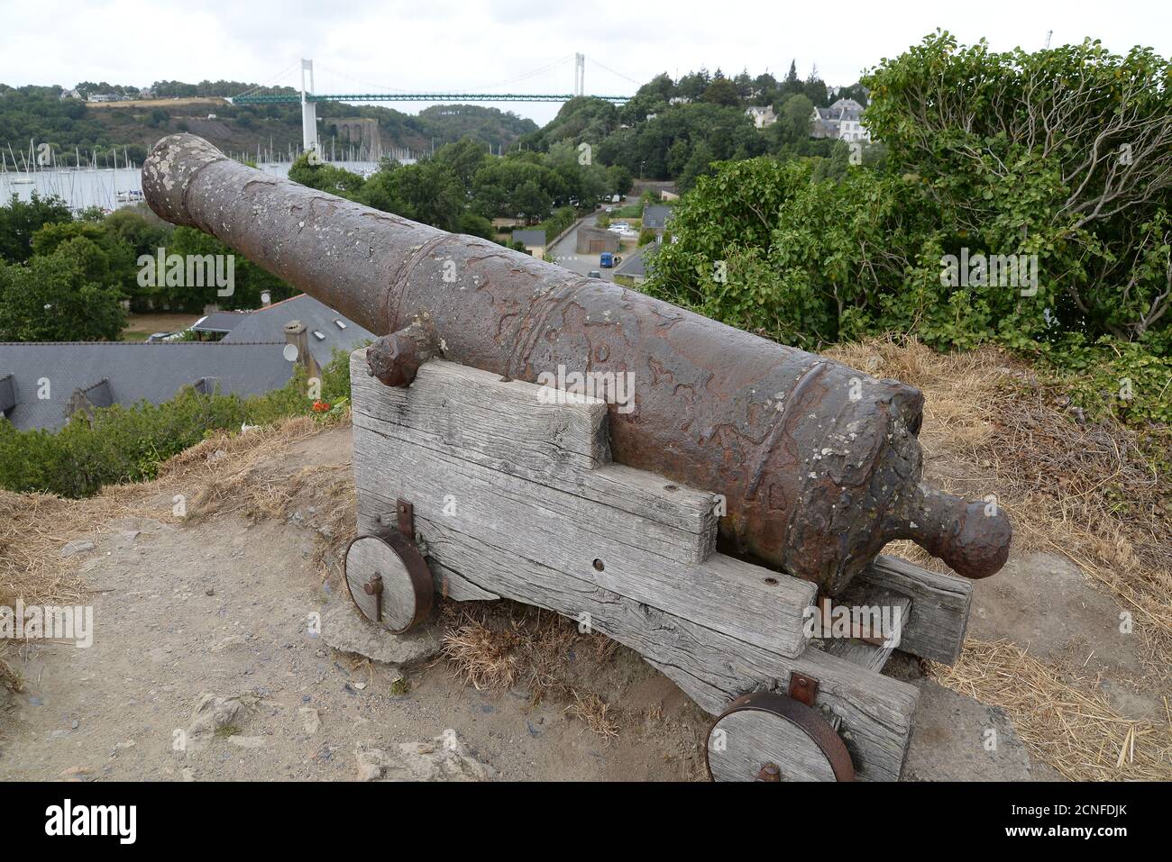 Cannon in La Roche-Bernard, Brittany Stock Photo - Alamy