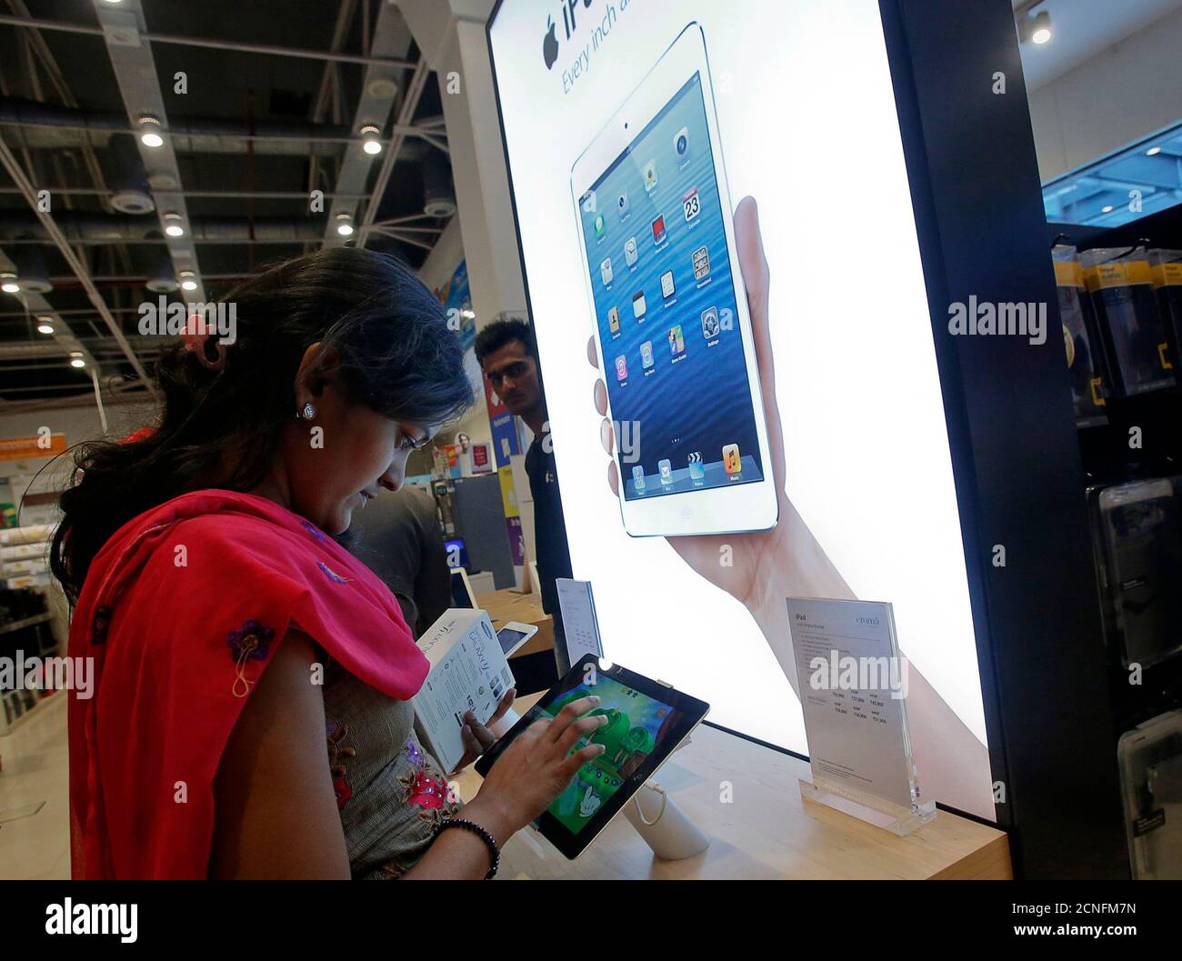 Ipad payment device hi-res stock photography and images - Alamy