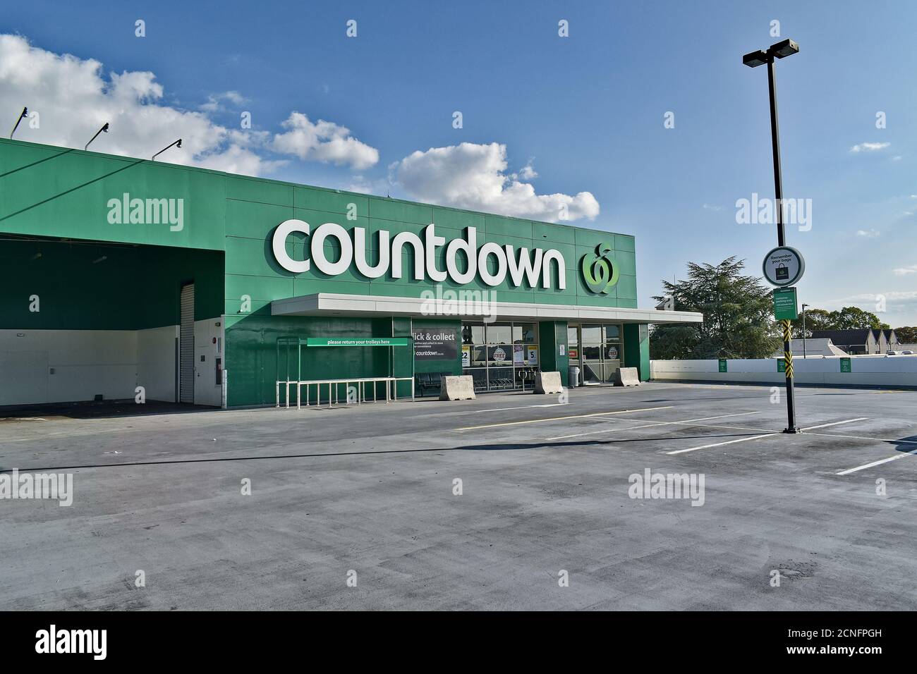 Countdown supermarket new zealand hi-res stock photography and images ...