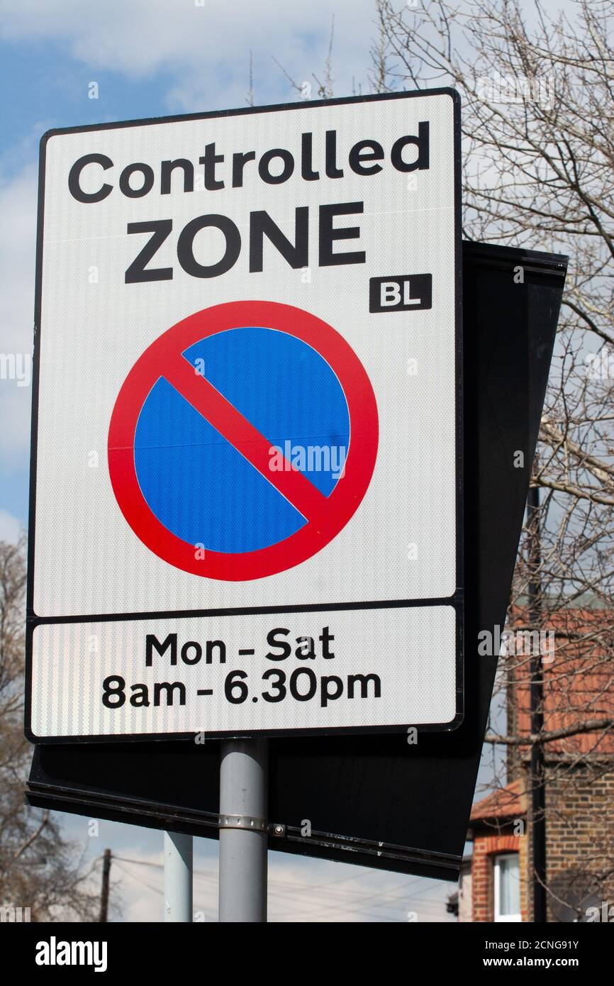 Controlled zone parking sign hi-res stock photography and images - Alamy