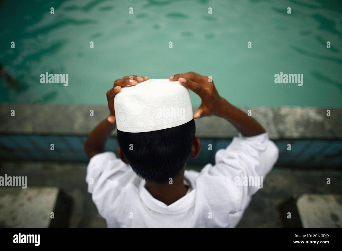 Kashmiri takiya jame mosque hi-res stock photography and images - Alamy